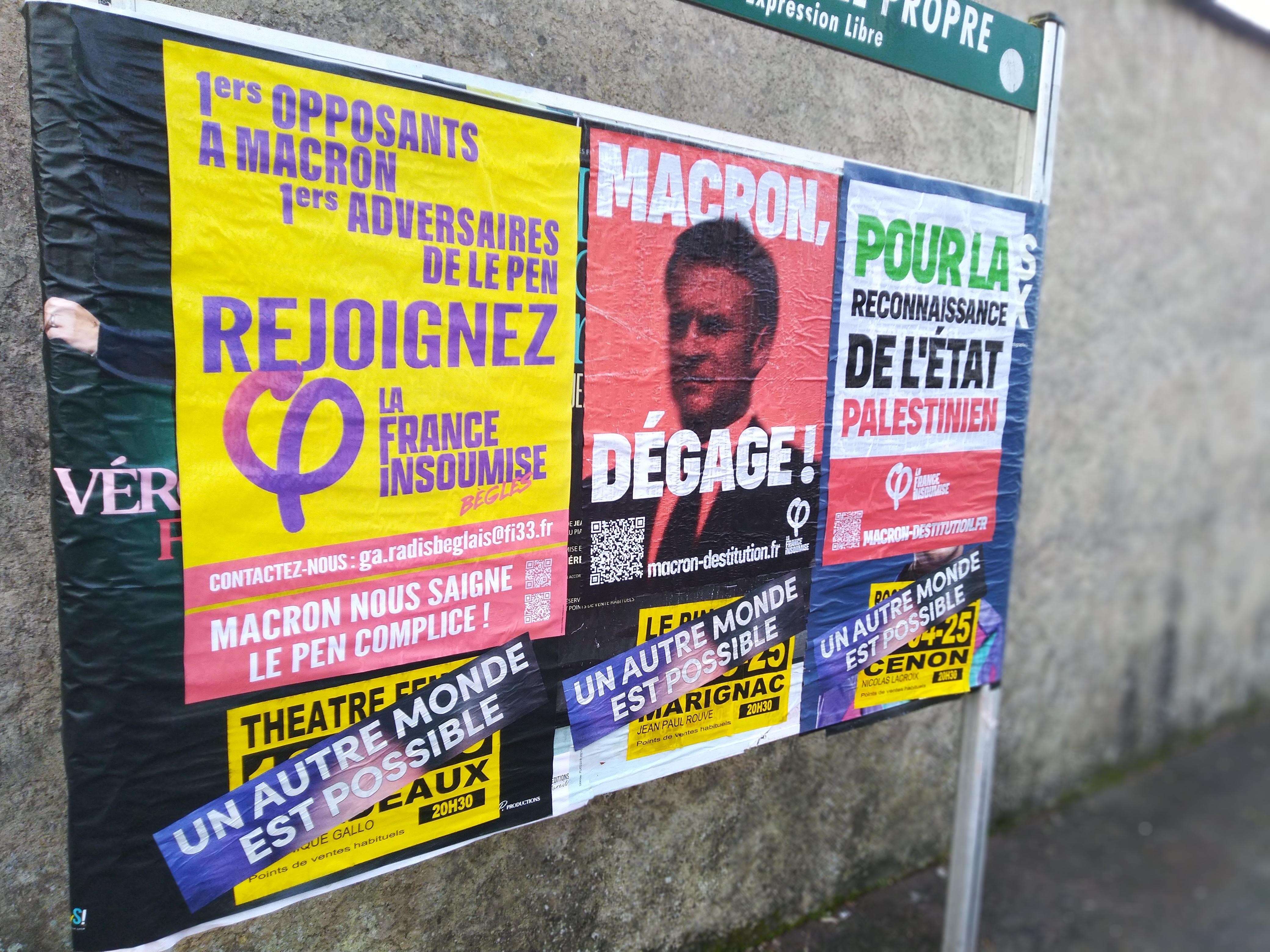 Collage d'affiches — Action Populaire